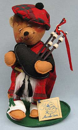 Annalee 10" Scottish Piper Bear - Mint - 1994 - 995794