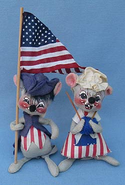 Annalee 7" Patriotic Colonial Boy and Girl Mouse - Signed - Very Good ...